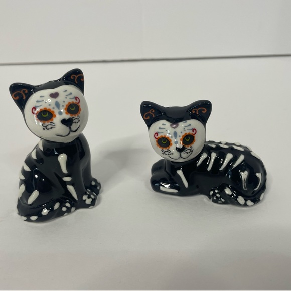 Cracker Barrel | Dining | Cracker Barrel Mini Sugar Skull Cat Salt Pepper Shakers | Poshmark